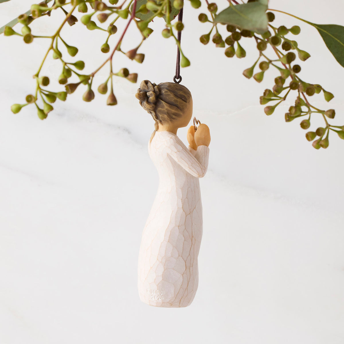NEW! Willow Tree 2025 Ornament - Memories close to your heart. – Norman ...